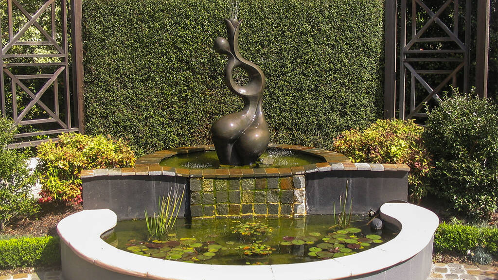 Gillian Adams spa is a gorgeous bath house and spa in Sydney