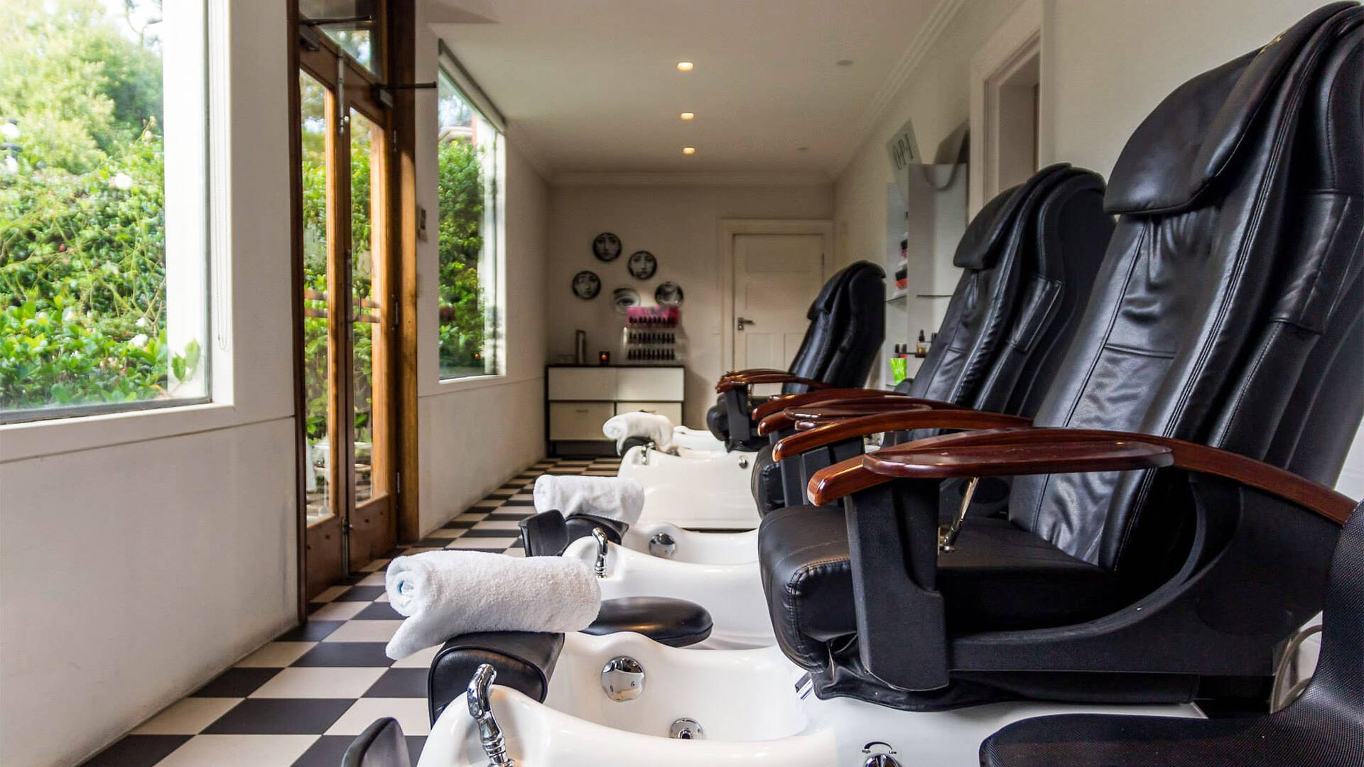 Gillian Adams spa is a gorgeous bath house and spa in Sydney