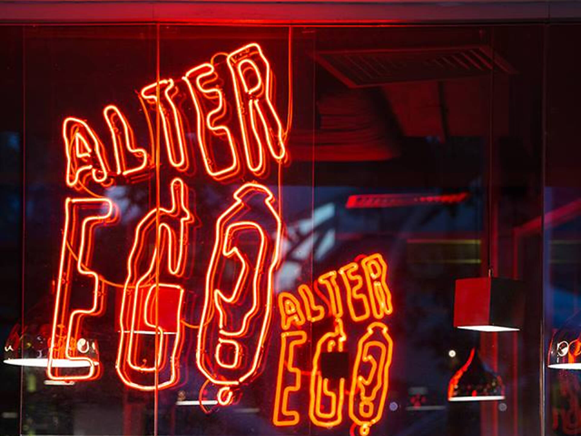 13 Restaurants And Cafés In Singapore with Instagrammable Neon Signs