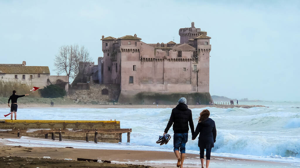 10 Best Beaches in Rome for Sun, Sea and Sand