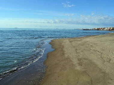 10 Best Beaches in Rome | Day Trip Beaches by Train