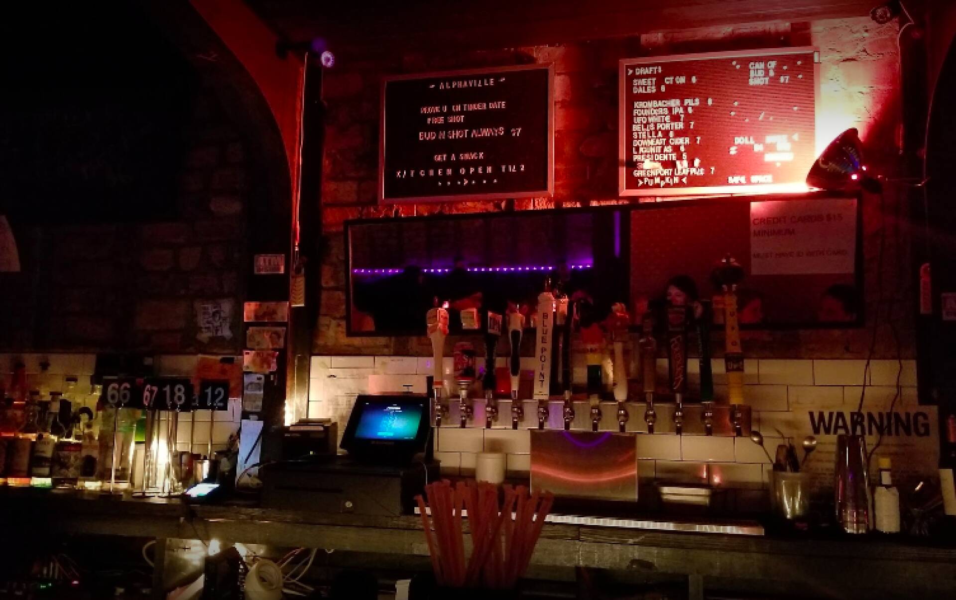 12 Cheap Bars in NYC To Try Tonight