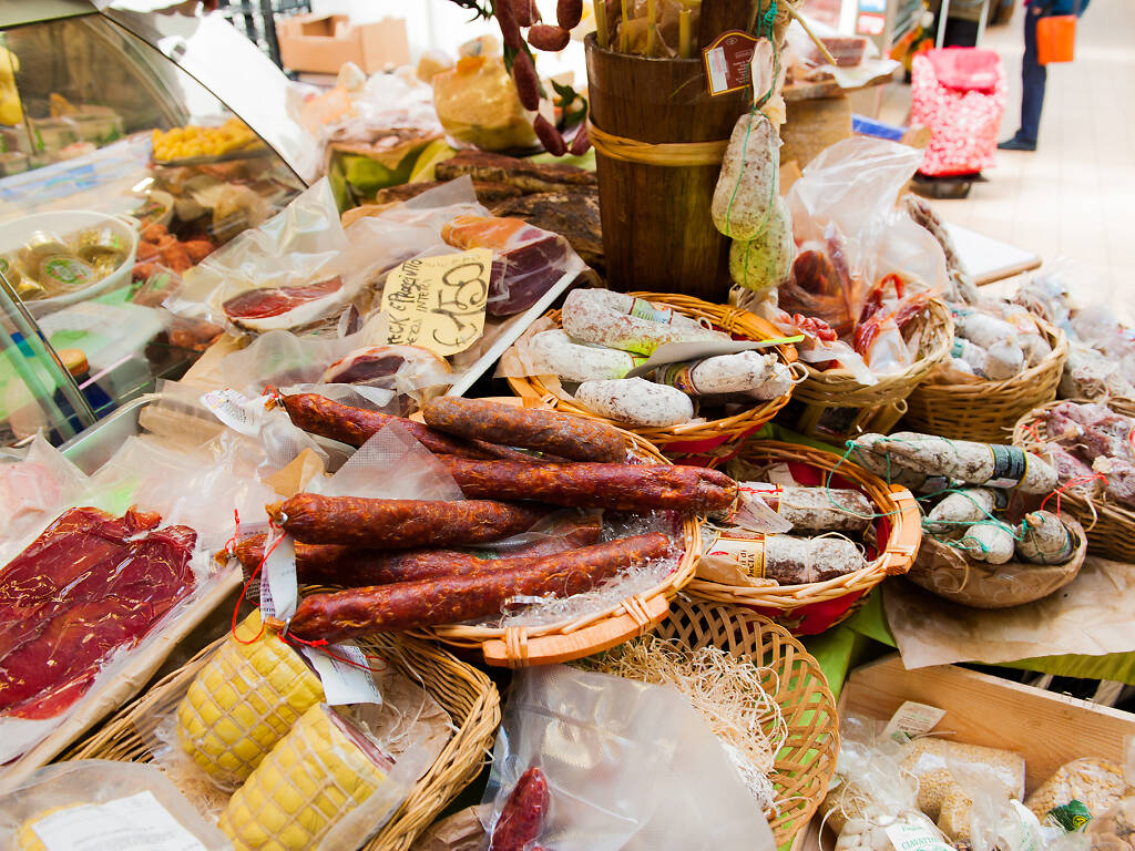 10 Best Markets in Rome, By A Local | Flea Markets, Food and More