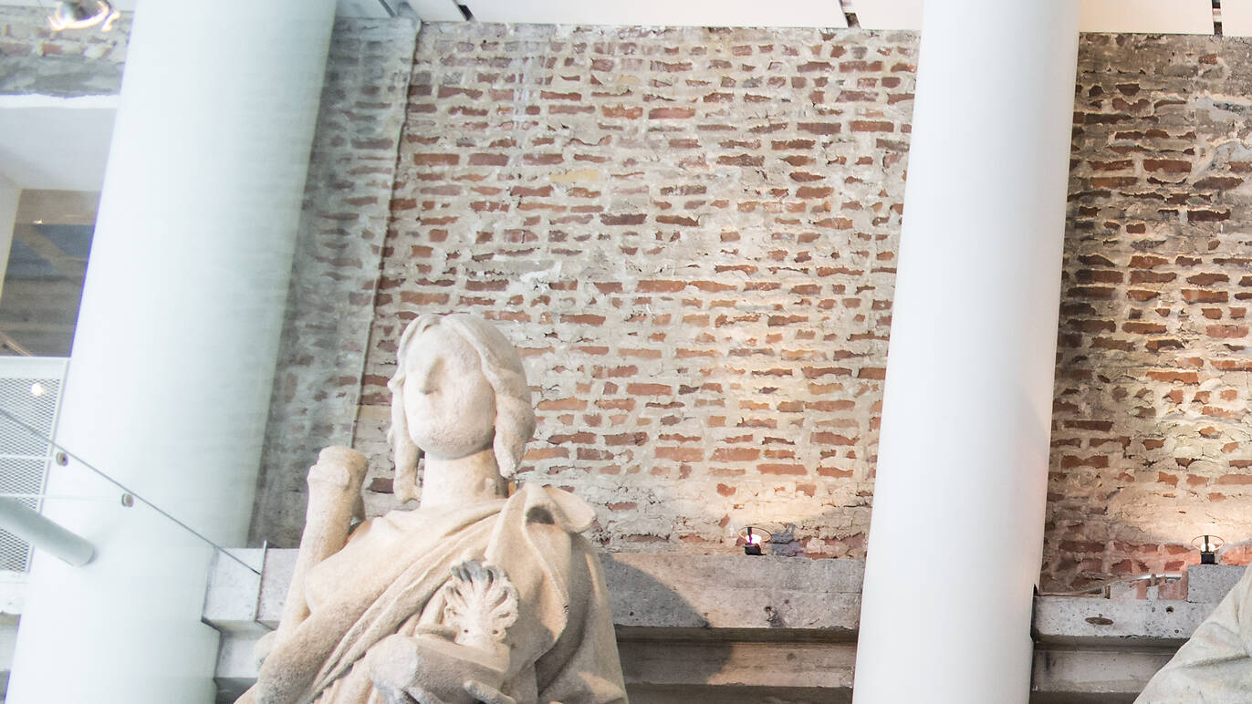 15 Best Montreal Libraries That Will Satisfy Your Inner Bookworm