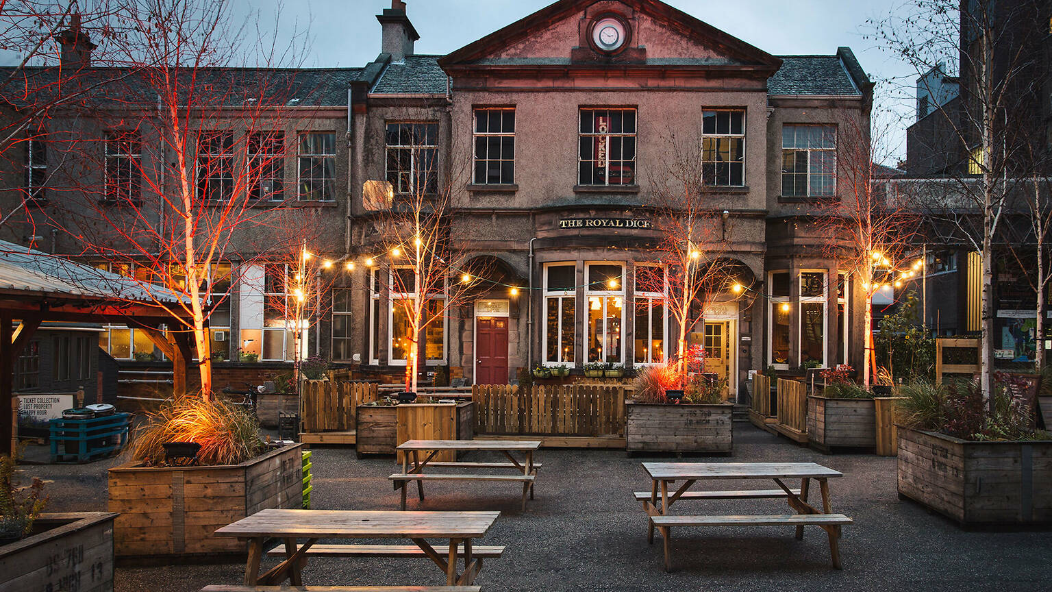 15 Best Bars in Edinburgh Right Now