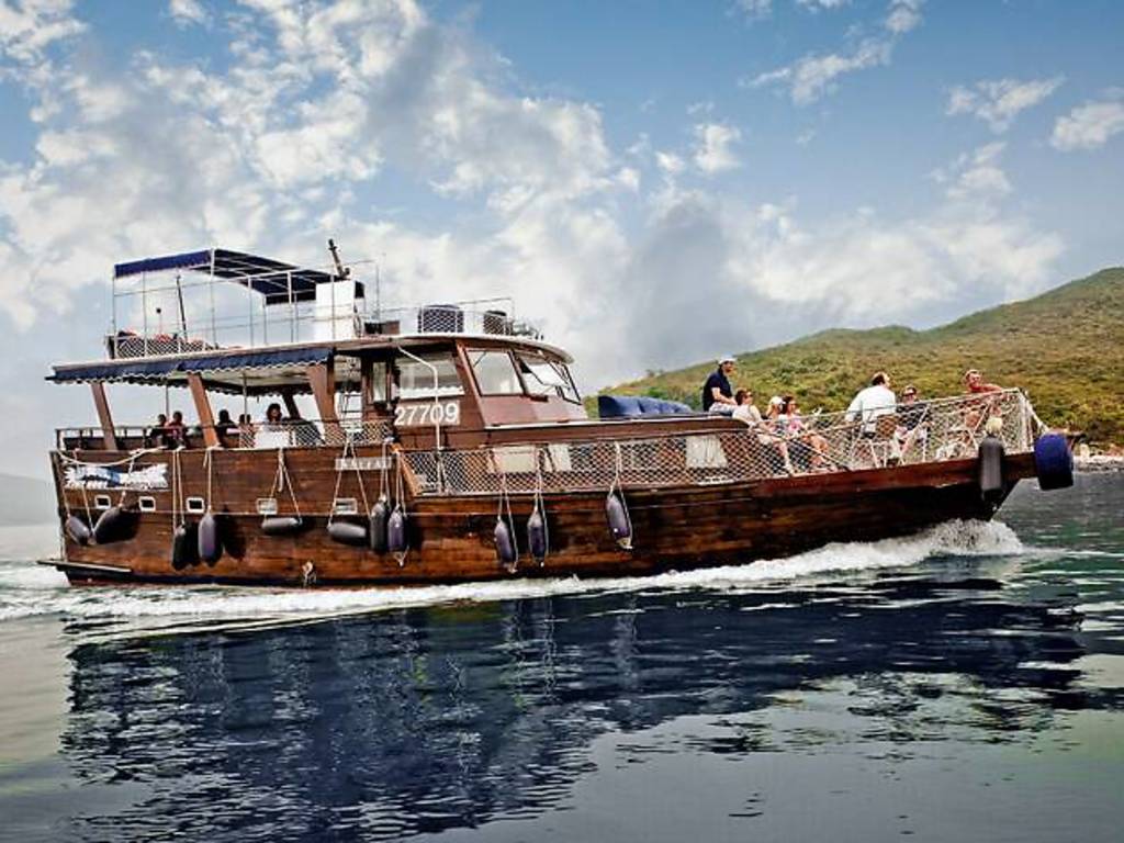 Best junk boat packages in Hong Kong