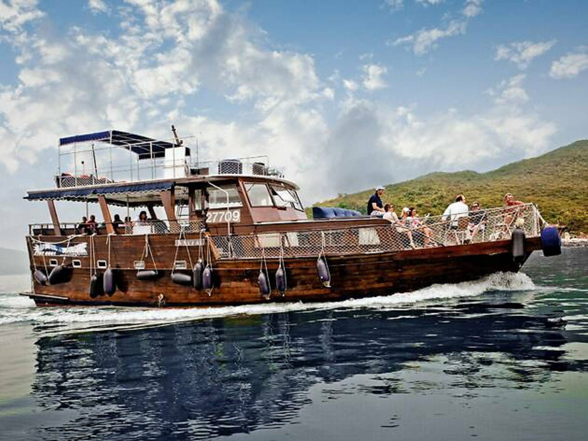 Best junk boat packages in Hong Kong