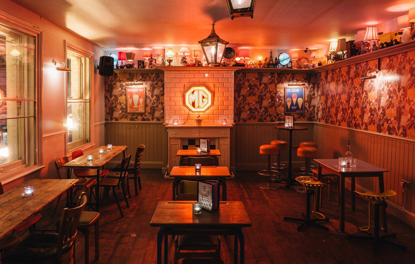 Simmons Soho | Bars and pubs in Soho, London