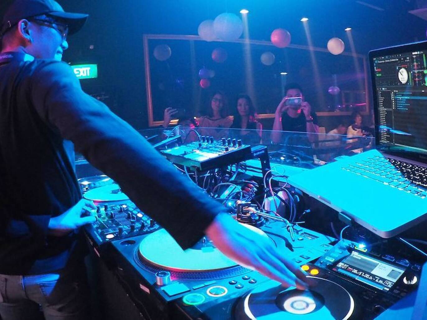 5 Best DJ And Mixing Classes In Singapore