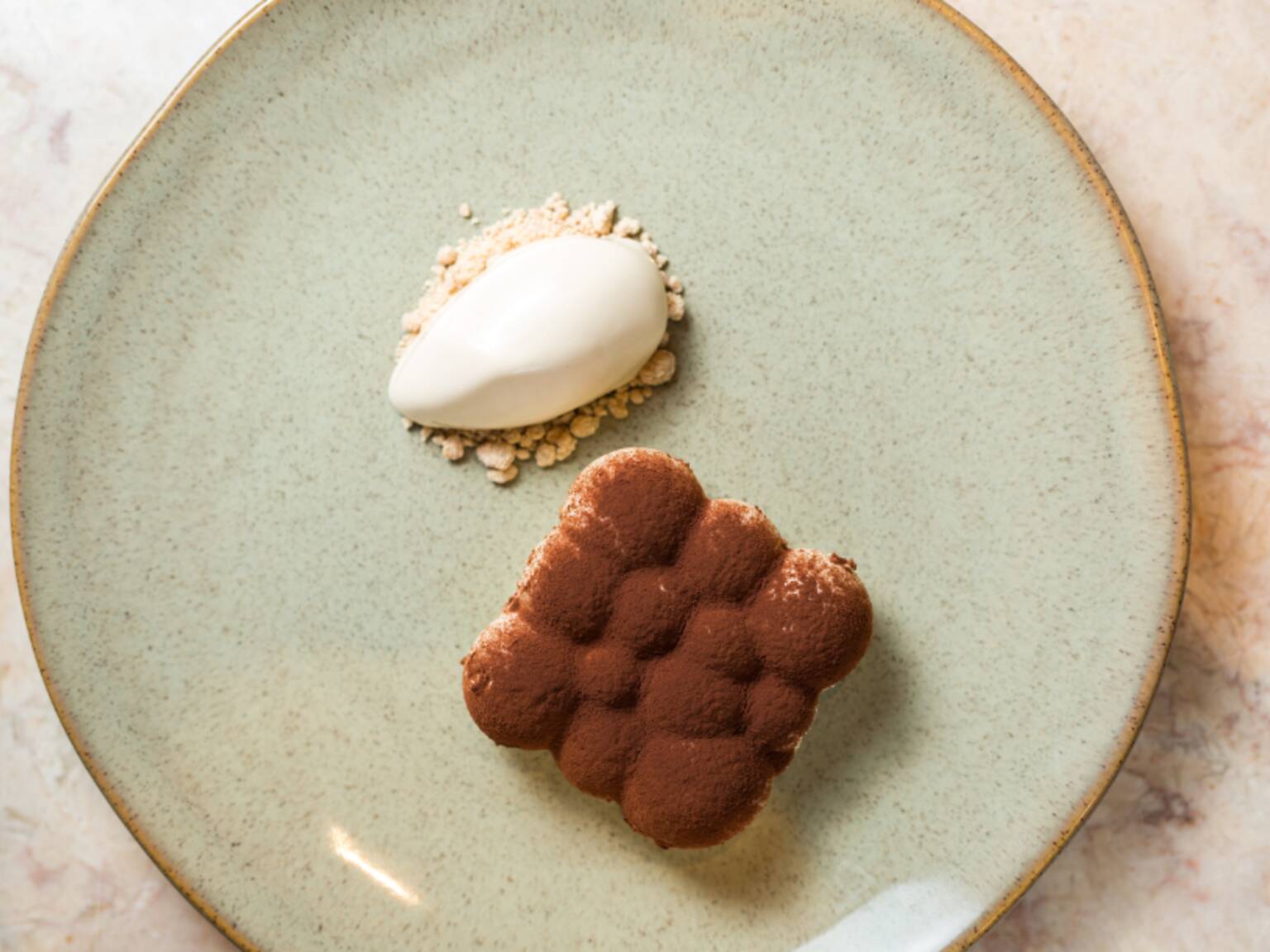 13 Best Romantic Restaurants in Porto, Picked By Local Critics