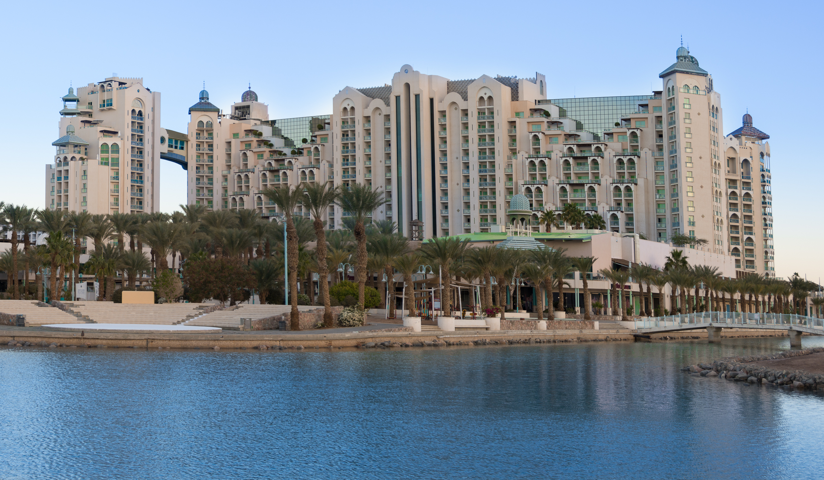 Eilat hotels – five star resorts for your Red Sea stay