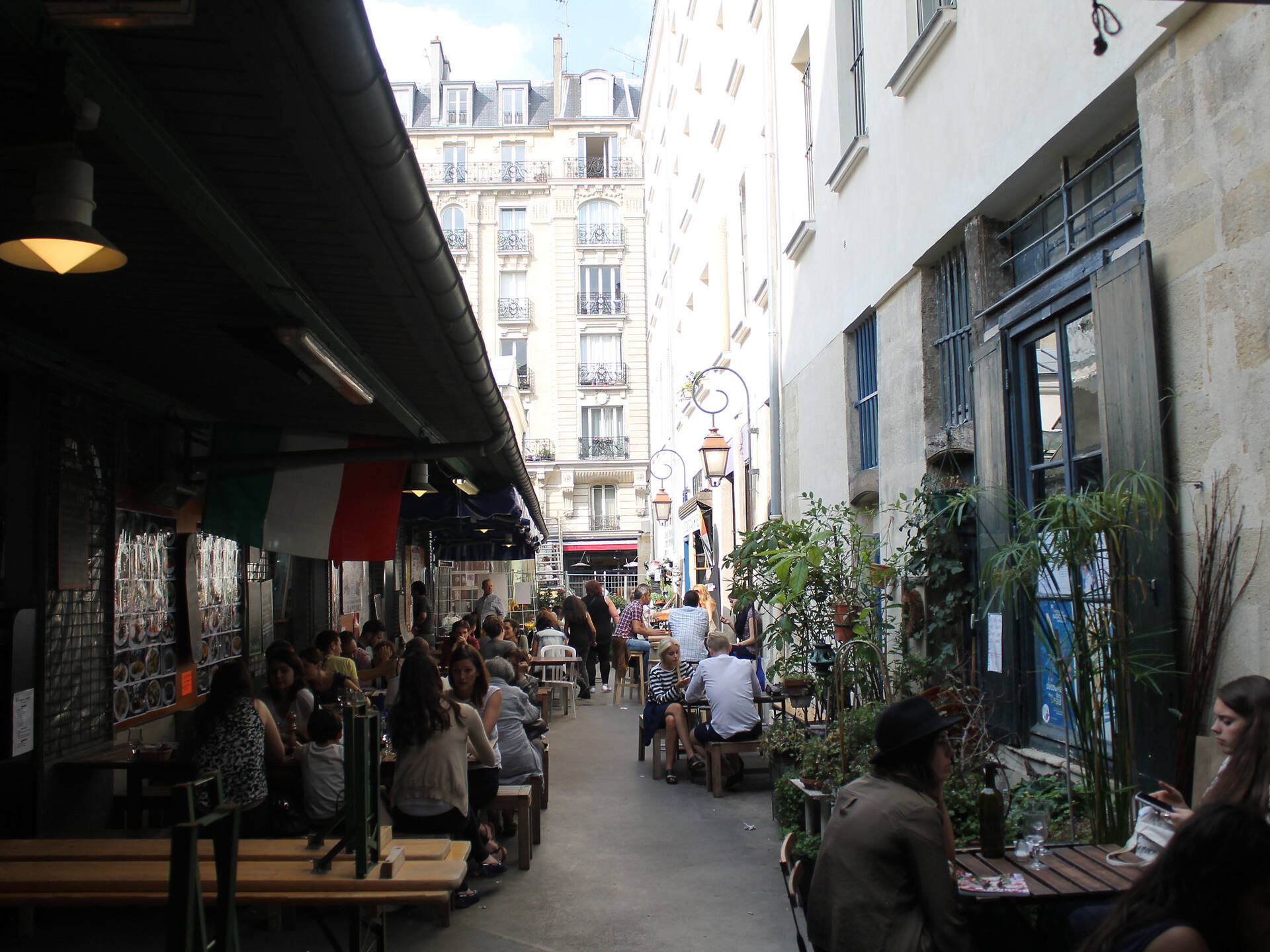 17 Best Markets in Paris for Food, Antiques and Bric-à-Brac