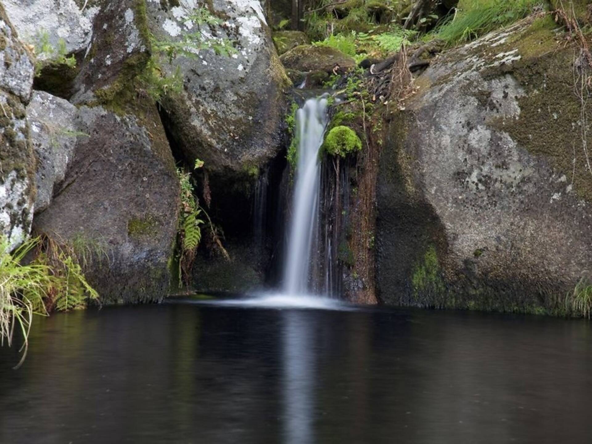 17 piscinas naturais em Portugal entre o sonho e a natureza