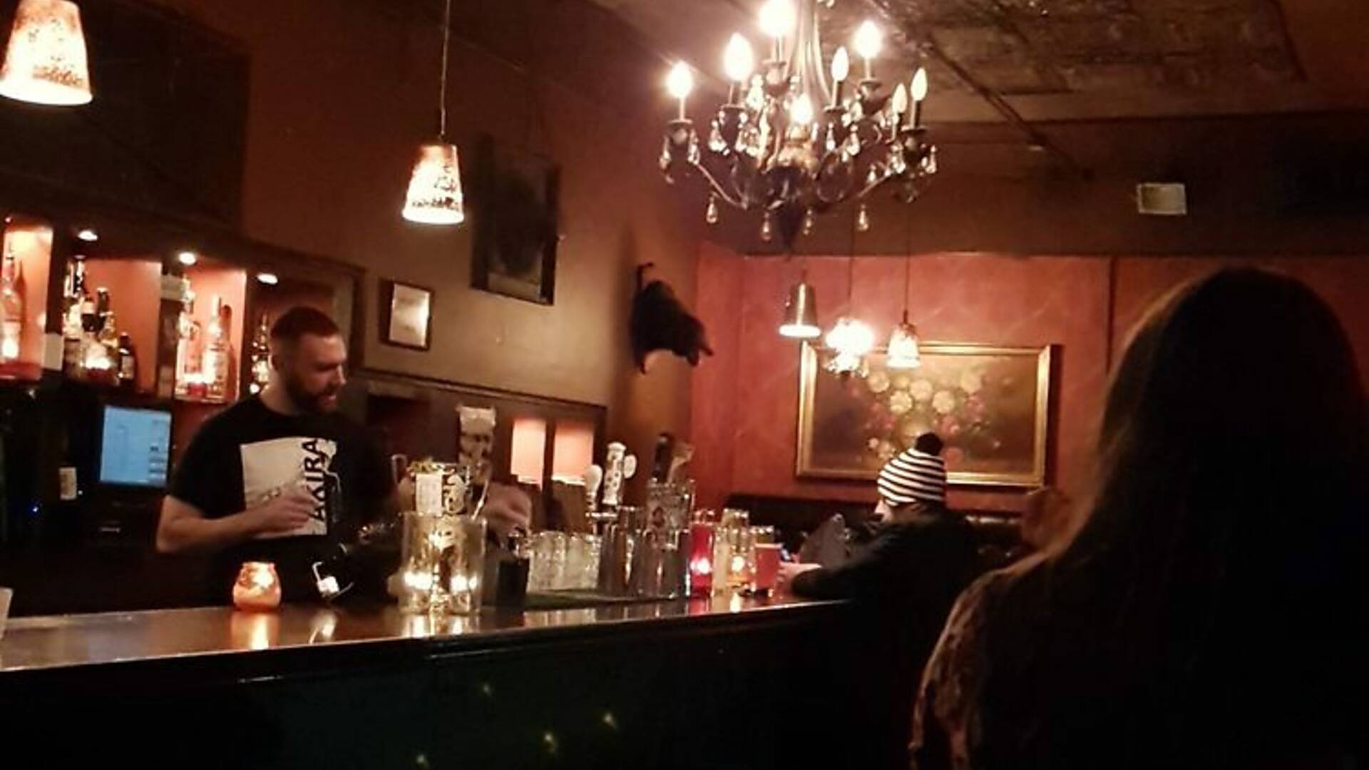 12 Best Bars in Vancouver | Gastown Spots, Rooftop Bars and More