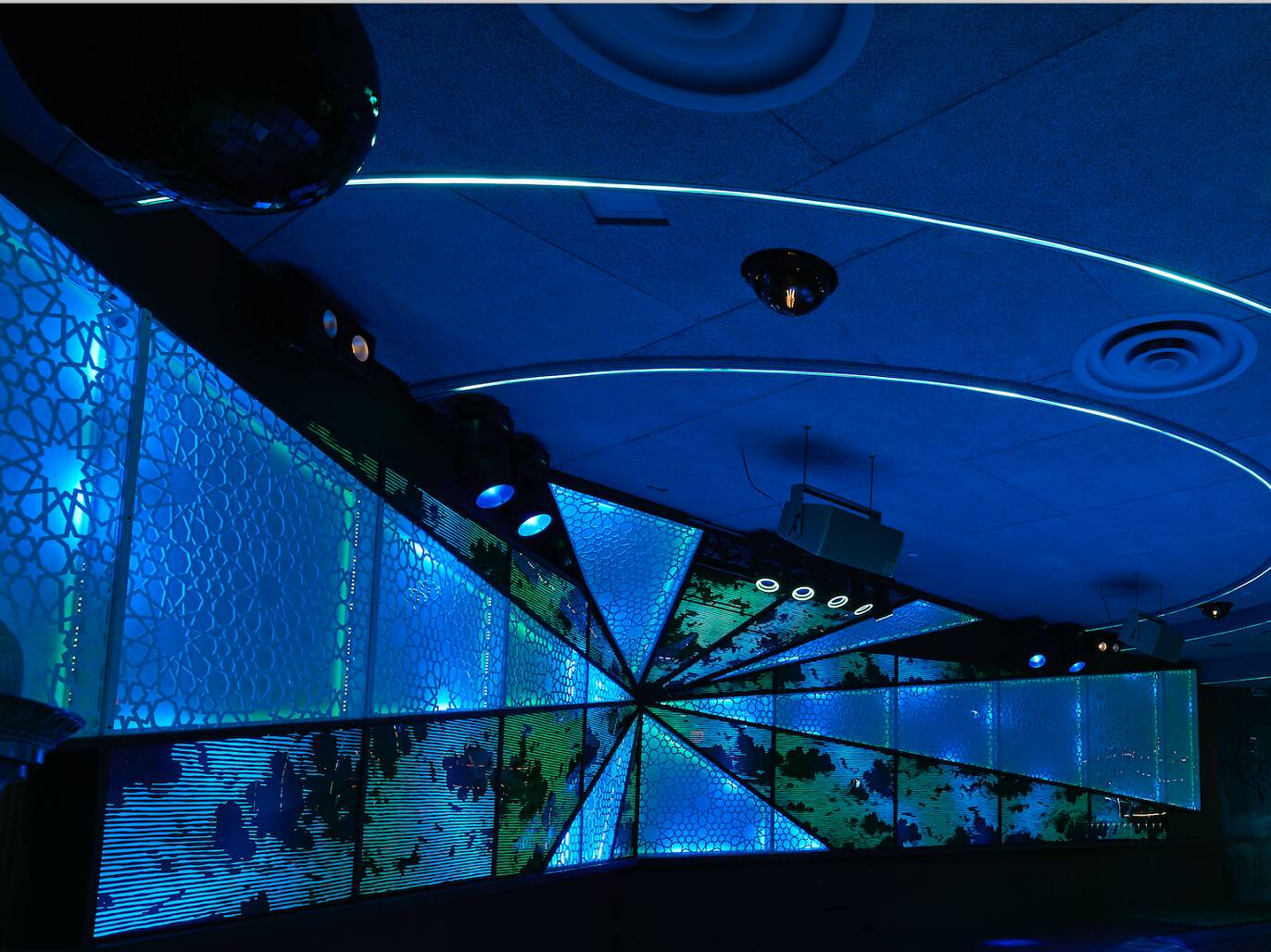 14 Best Clubs in NYC for Techno, House and More