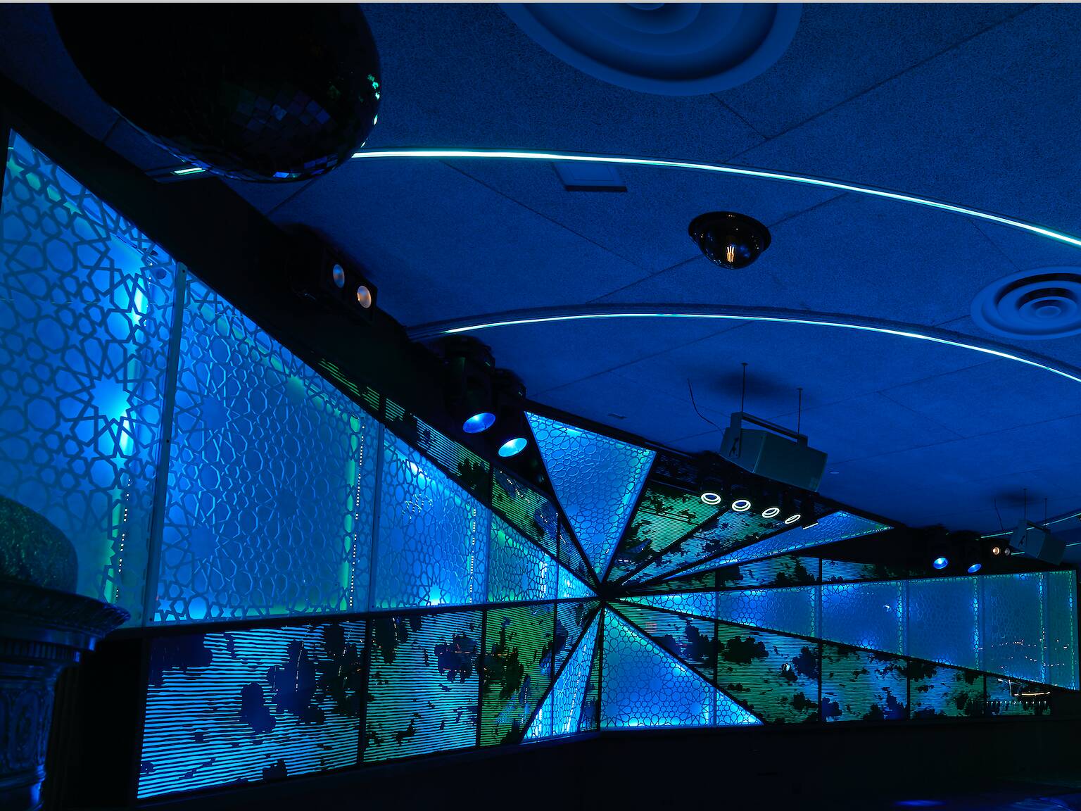 14 Best Clubs in NYC for Techno, House and More