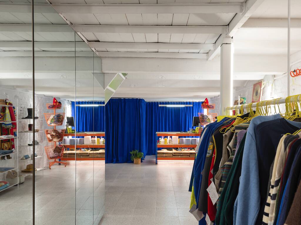 27 Best Shops in Barcelona: Fashion, Gifts, Food, Toys, Books...
