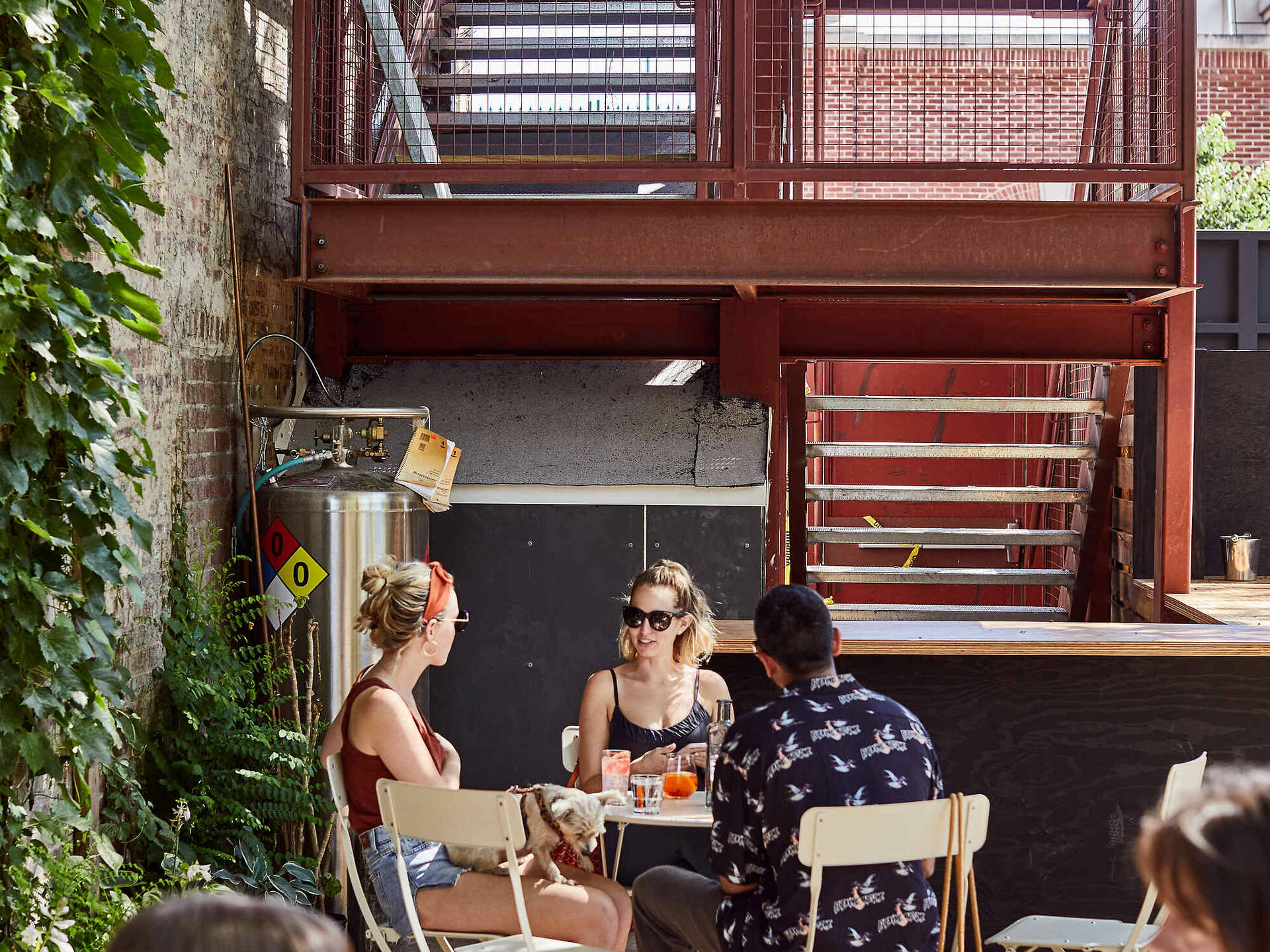 19 Best Outdoor Brunch in NYC You Can't Miss This Season