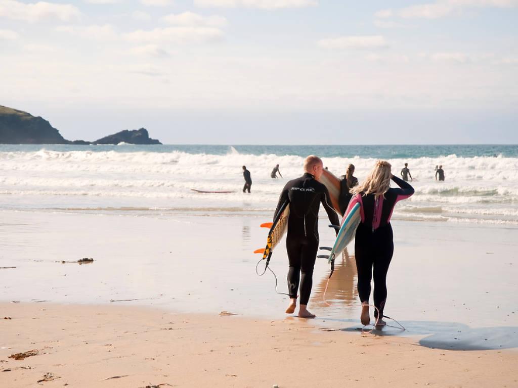 14 Best Beaches in Cornwall for Pretty Views and Clear Waters