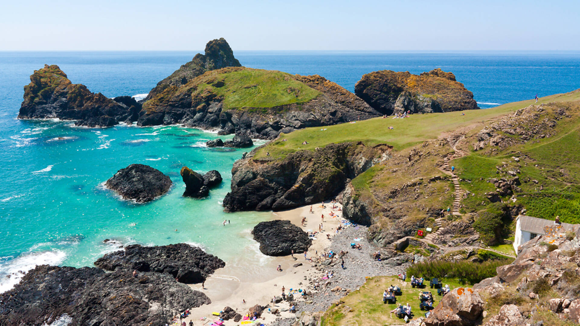 14 Best Beaches in Cornwall for Pretty Views and Clear Waters