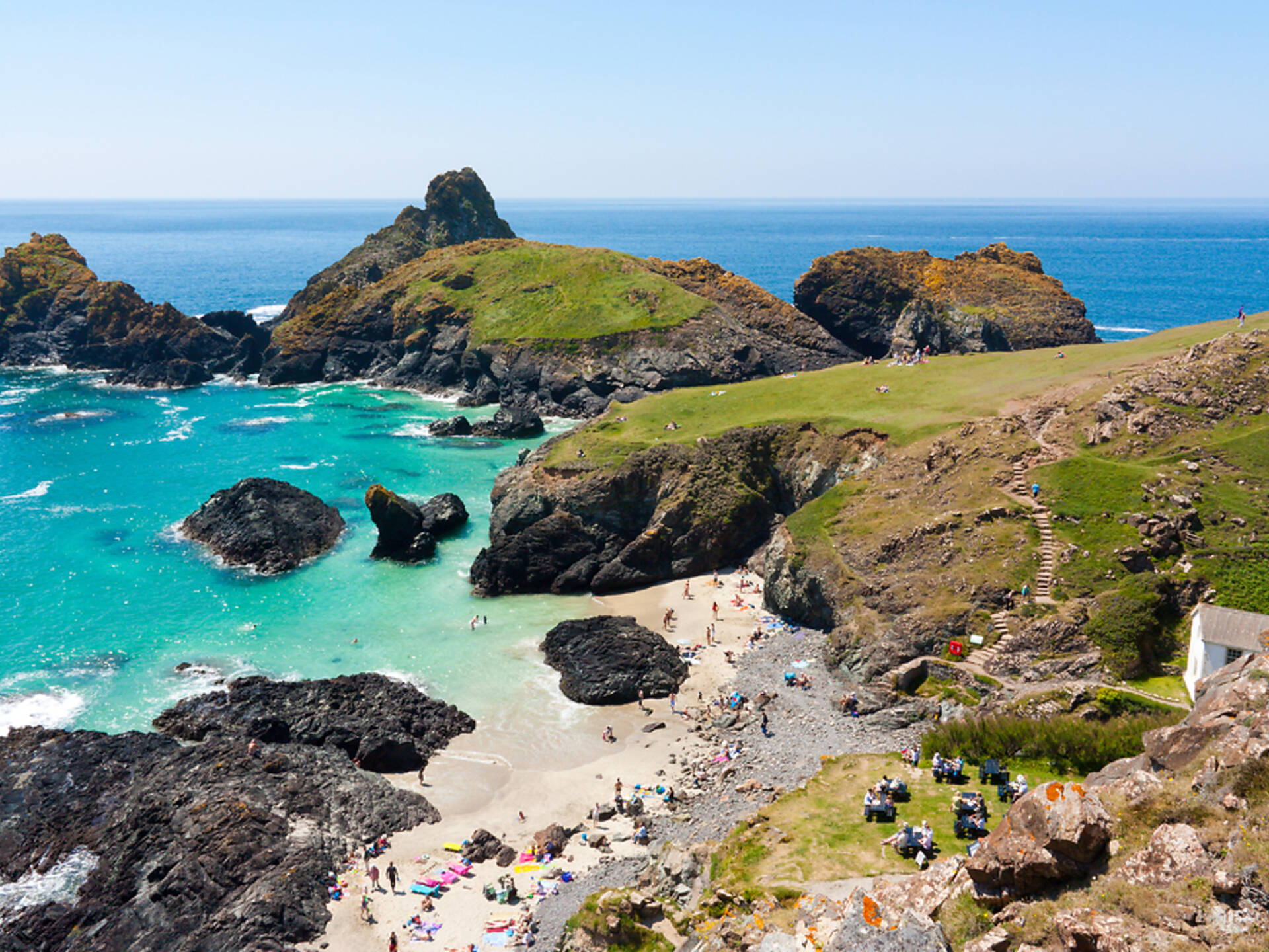 14 Best Beaches in Cornwall for Pretty Views and Clear Waters