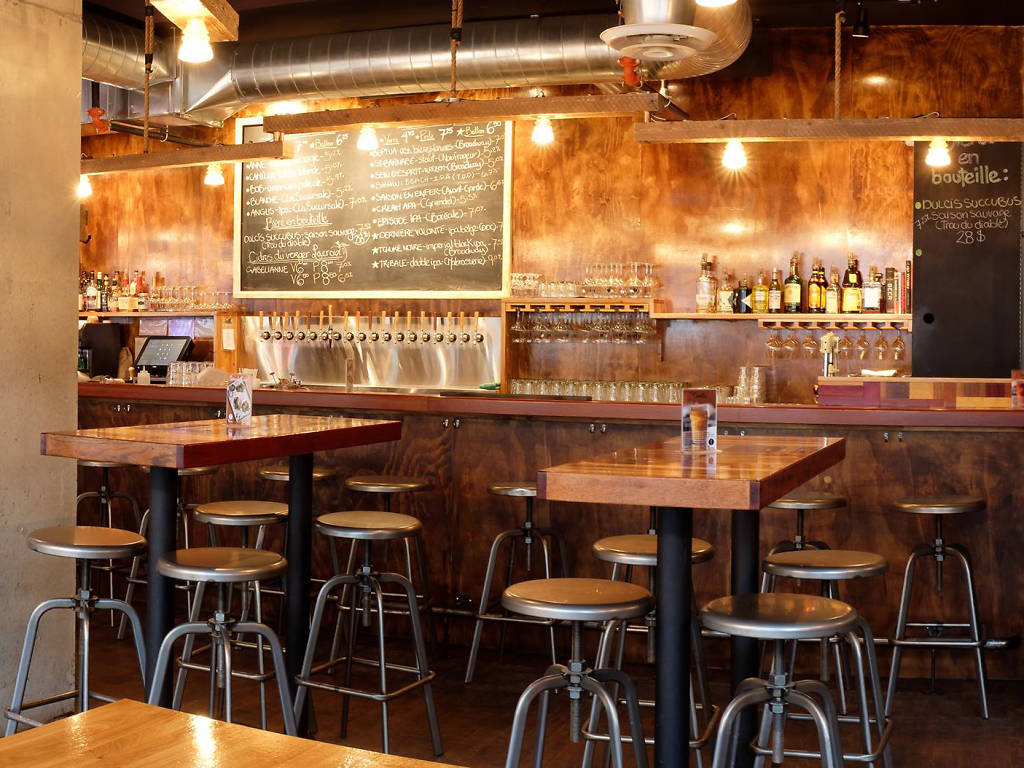 The Best Little Italy Bars for Good Times and Great Drinks