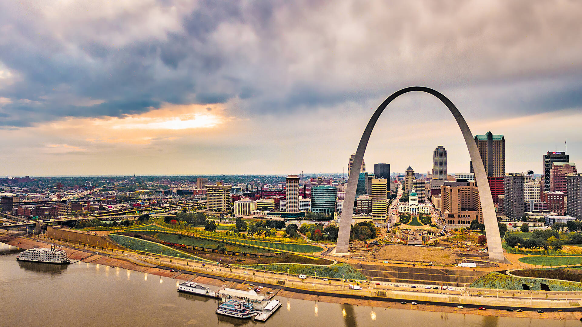 17 Best Road Trips from Chicago to Experience the Midwest