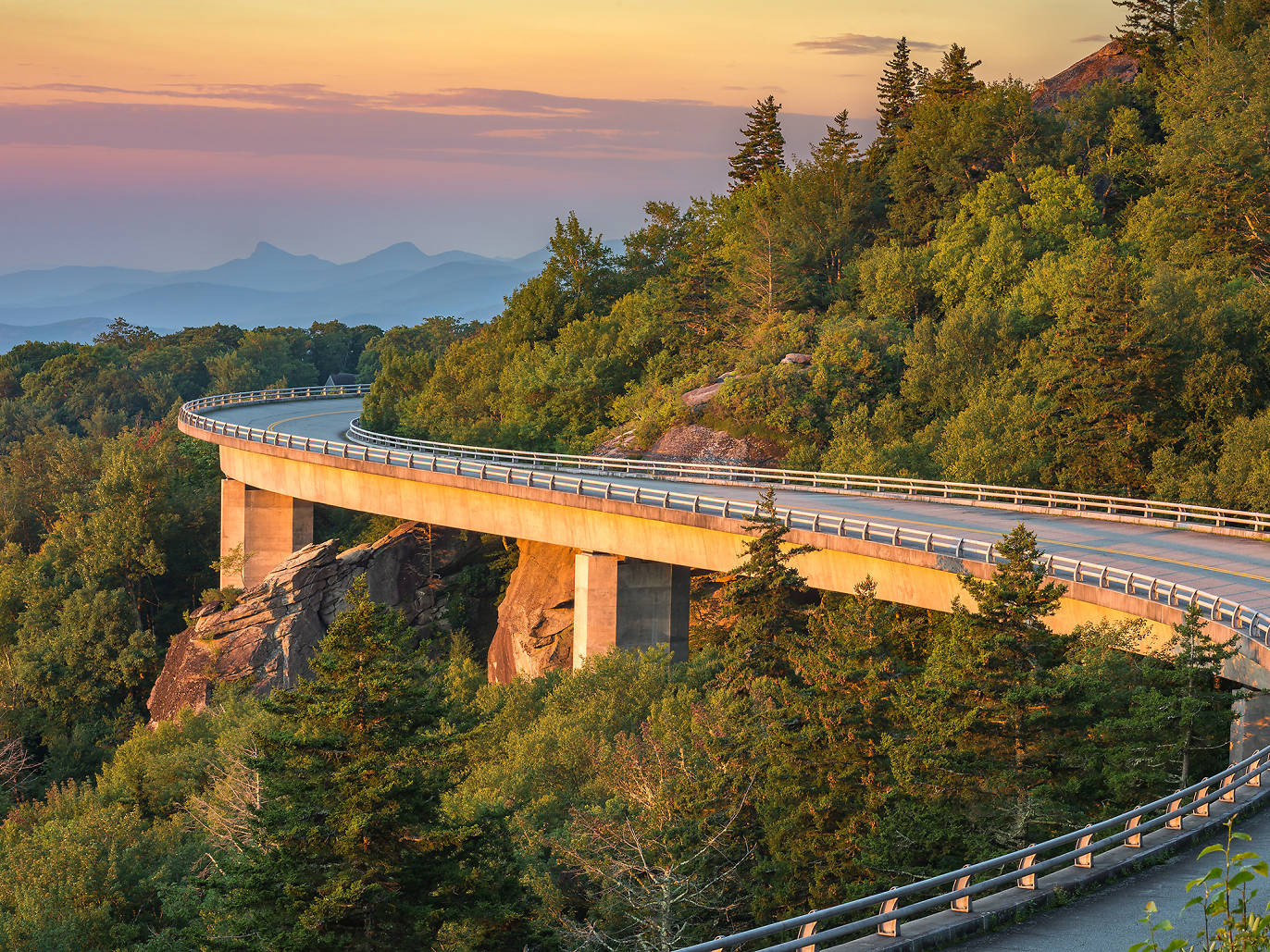 20 Best Road Trips in the USA For Epic Drives
