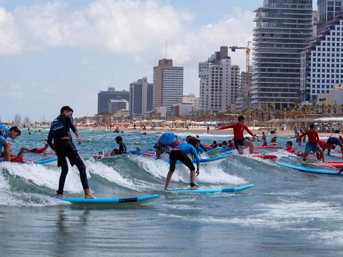 3 Tel Aviv surf spots to learn how to ride that wave