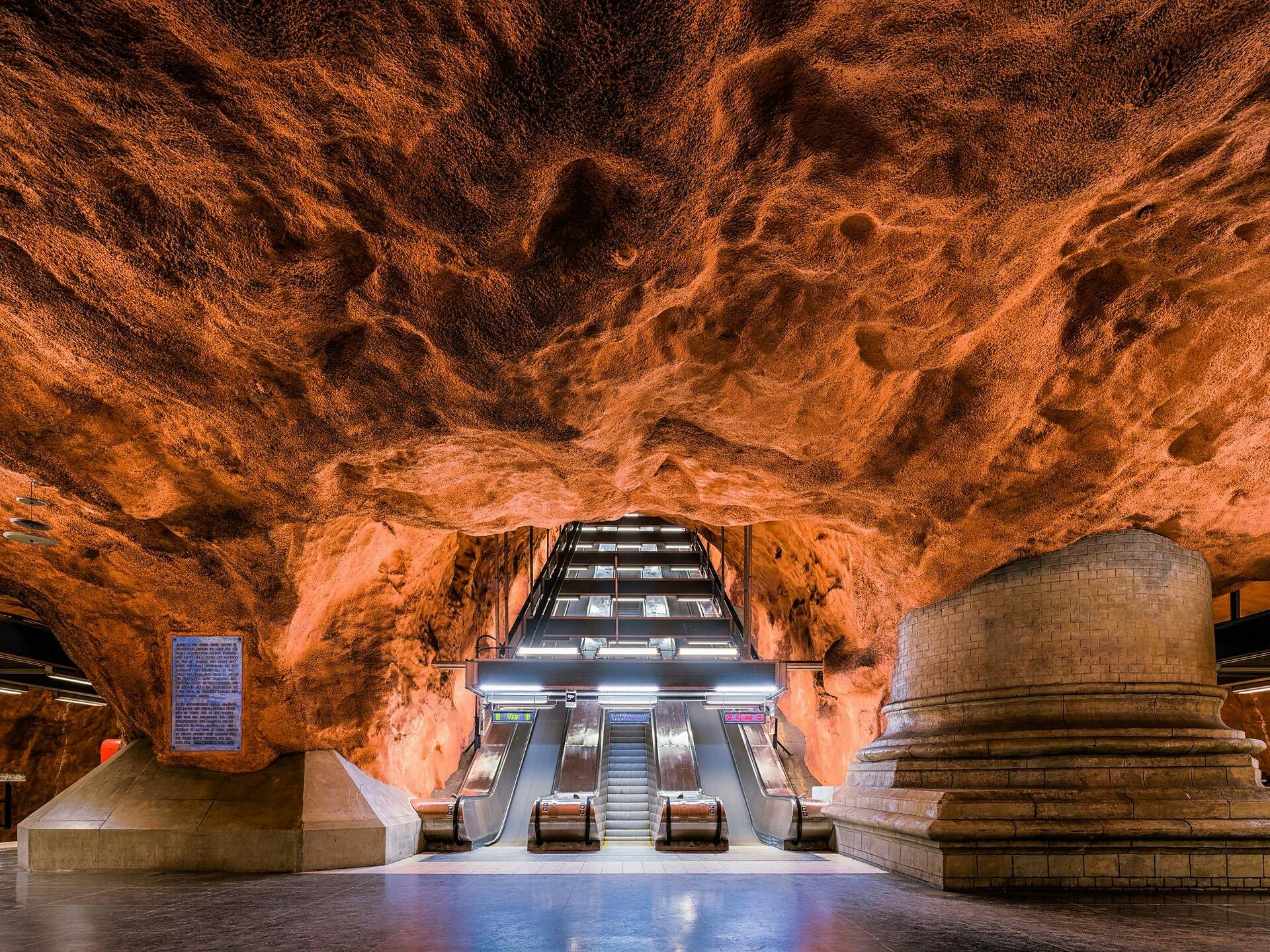19 Cities With the World’s Best Public Transport, According to Locals