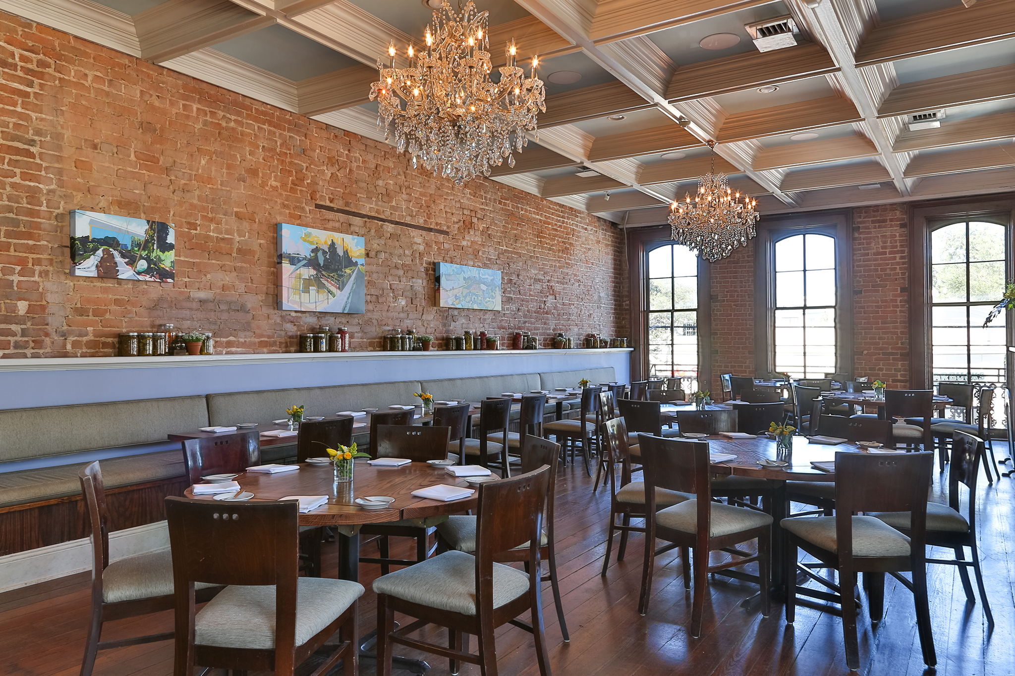 27 Best New Orleans Restaurants to Visit This Year