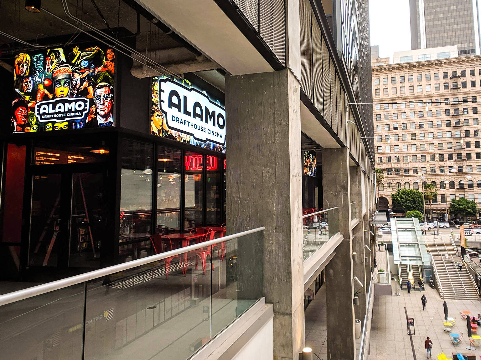 Dine-in Movie Theater Options for Good Food and Films
