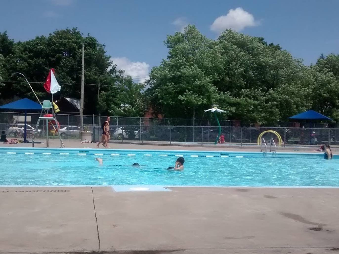 17 Best Pools in Montreal Where You Can Go for a Swim