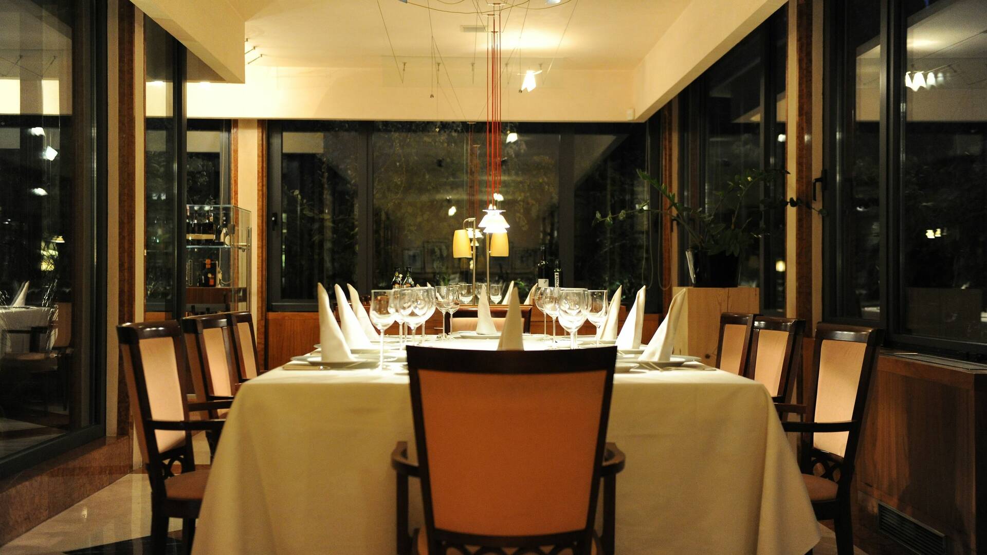 Milan | Restaurants in Pula, Croatia