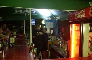 Zeppelin Beach Bar | Bars and pubs in Pula, Croatia