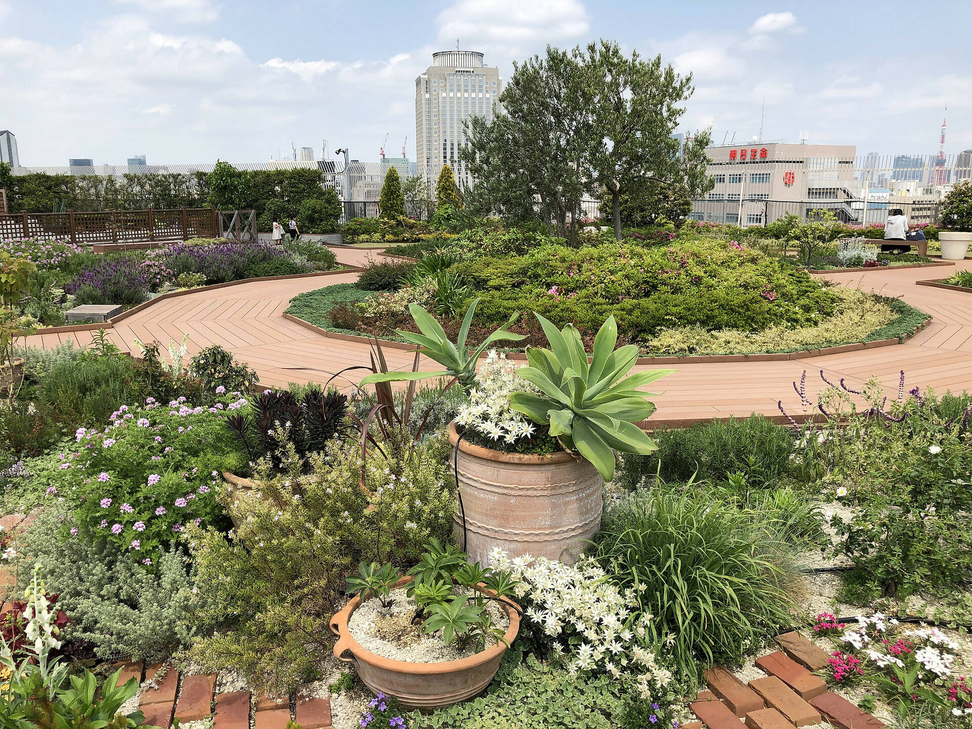 9 most scenic rooftop gardens to relax in Tokyo