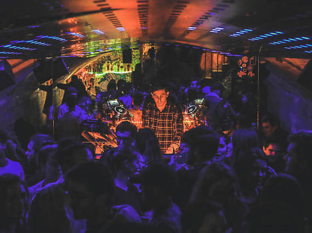 Les meilleurs bars pour danser à Paris | 24 spots dansants