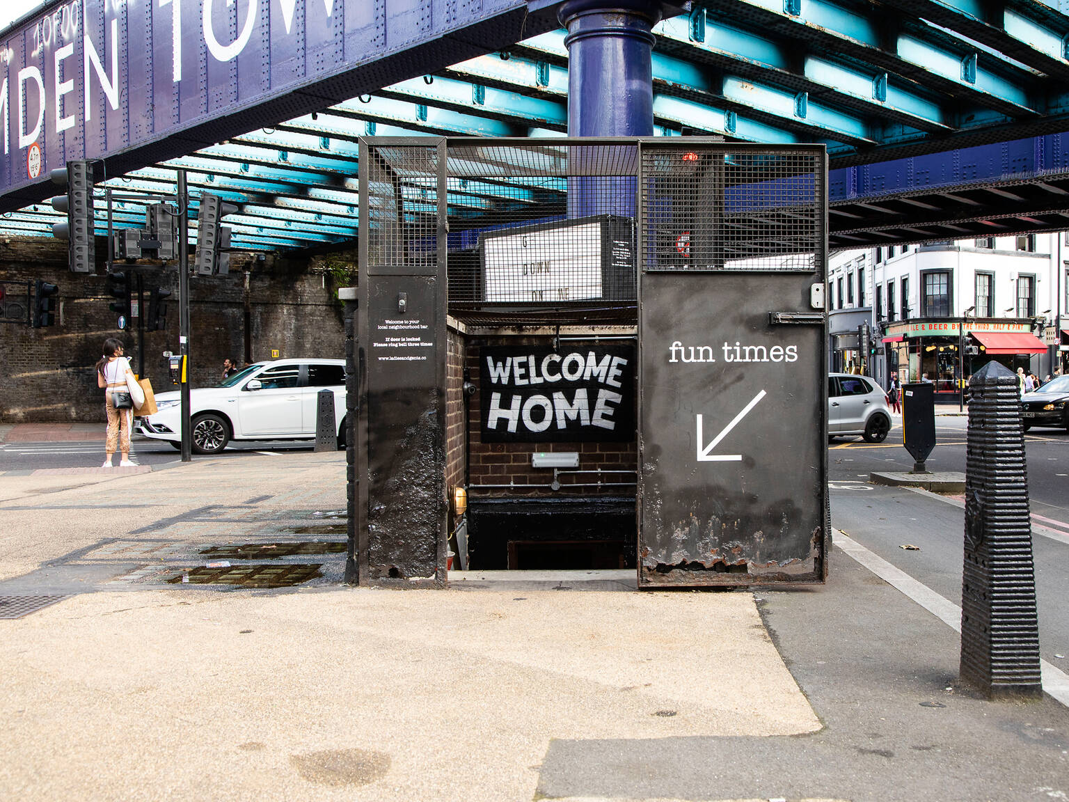 8 Surprising London Bars in Public Toilets