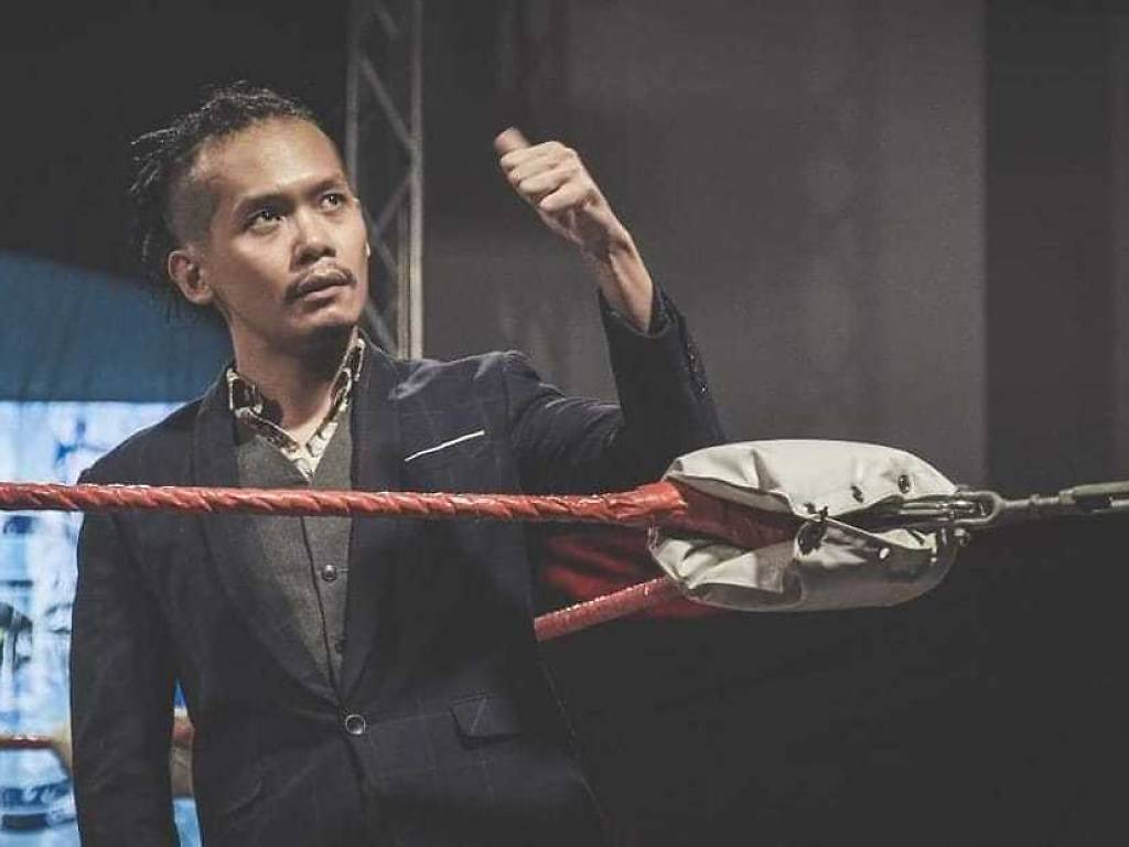 What does it mean to be Eurasian in Singapore?