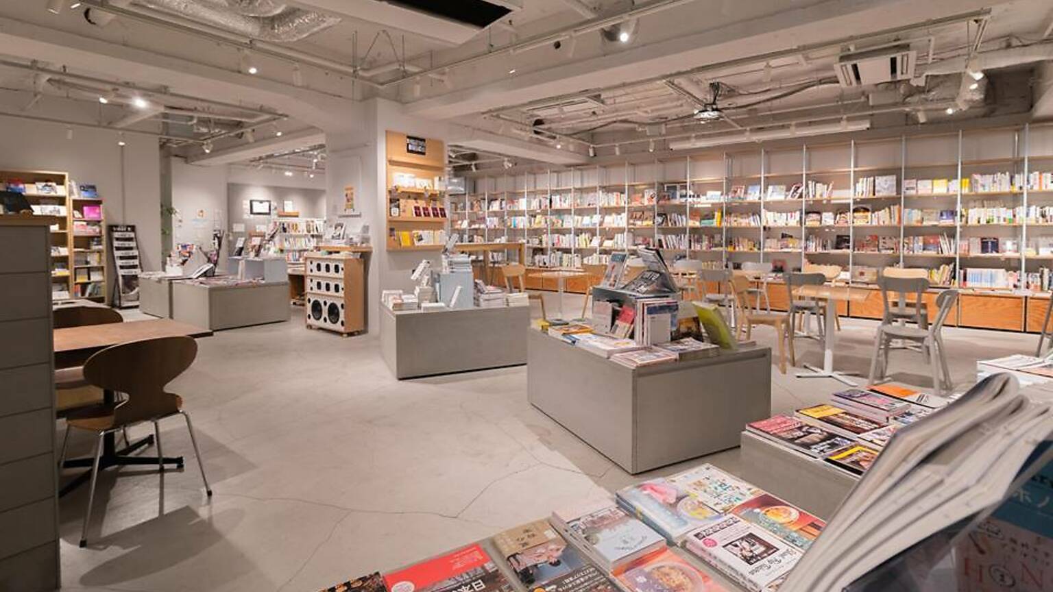 Tokyo for book lovers | Things to do in Tokyo if you love books | Time ...