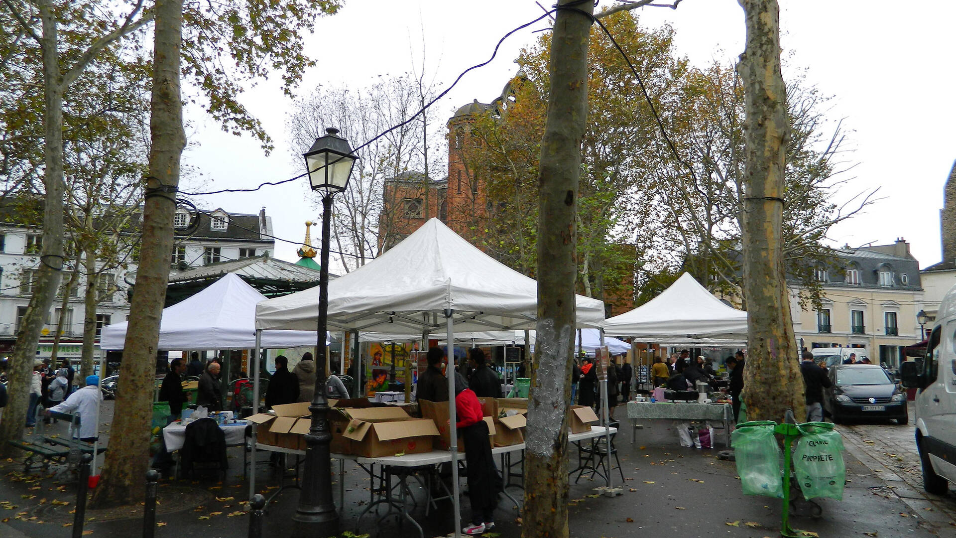 17 Best Markets in Paris for Food, Antiques and Bric-à-Brac