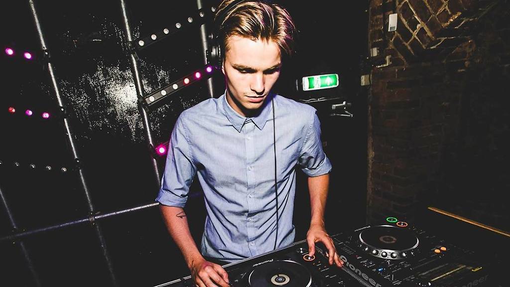 Rooftop Party with Jengi | Music in Tokyo