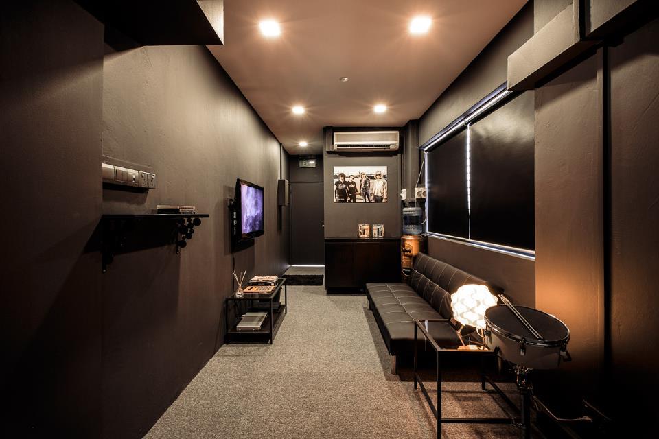 Studio 72 | Music in Raffles Place, Singapore