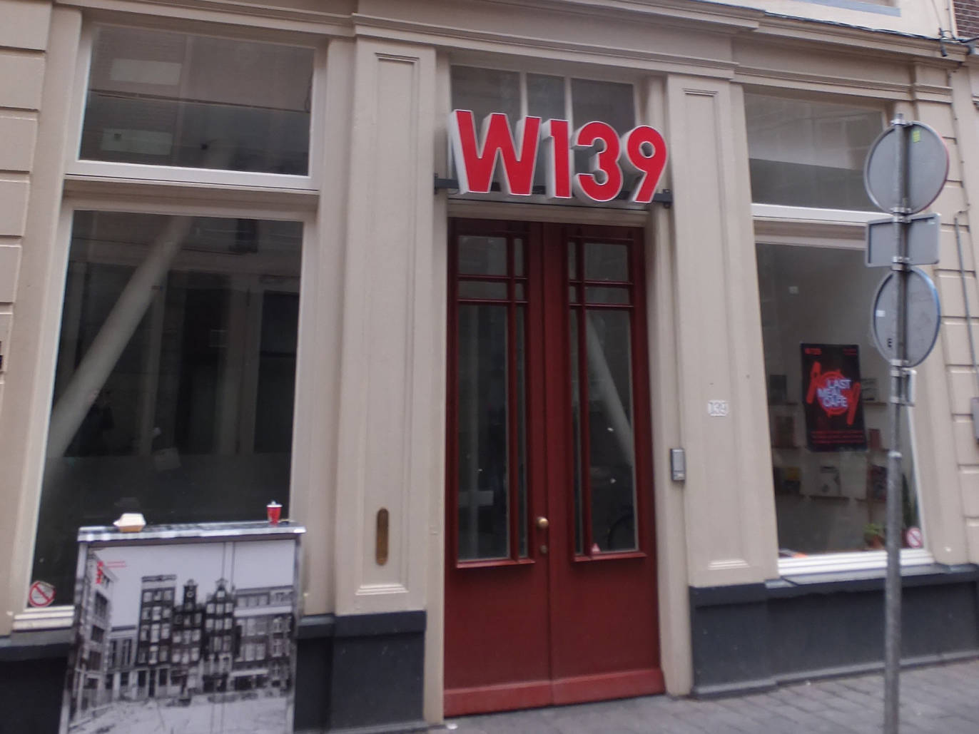 Amsterdam Red Light District Guide: 12 Best Things to Do