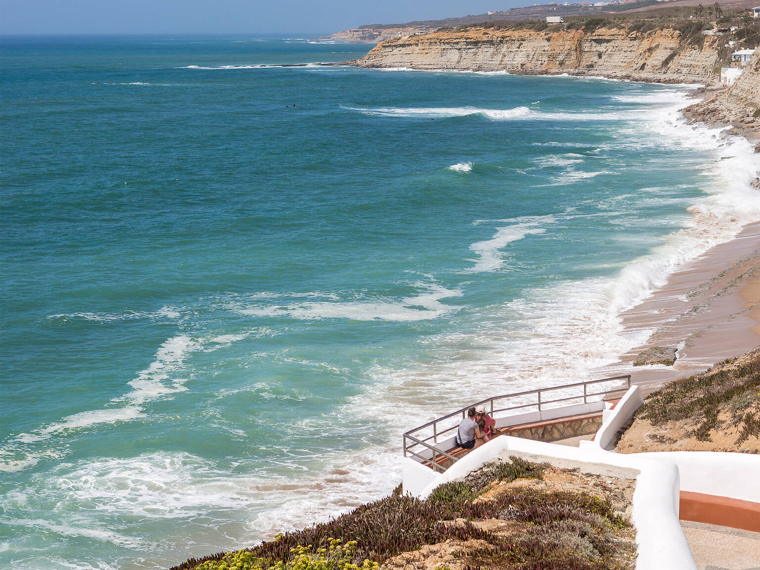 Conheça as 9 praias na Ericeira onde vale a pena ir a banhos
