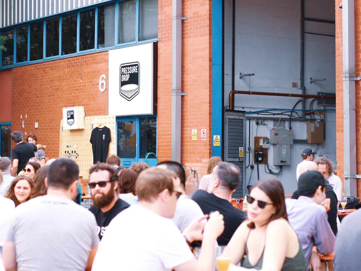 14 Best Outdoor Bars in London: Where To Drink Outside