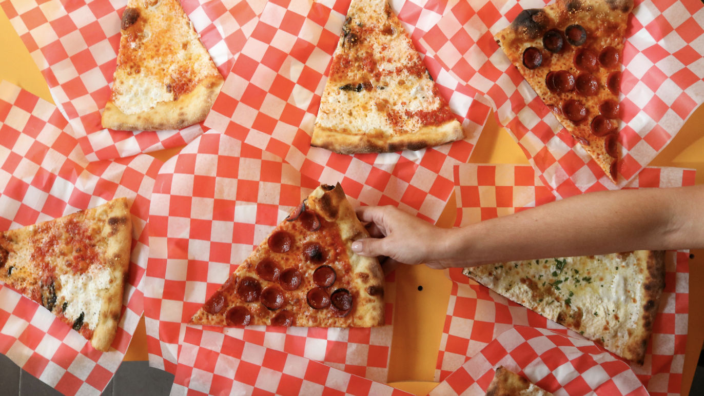 Norm's Pizza | Restaurants in Downtown Brooklyn, New York