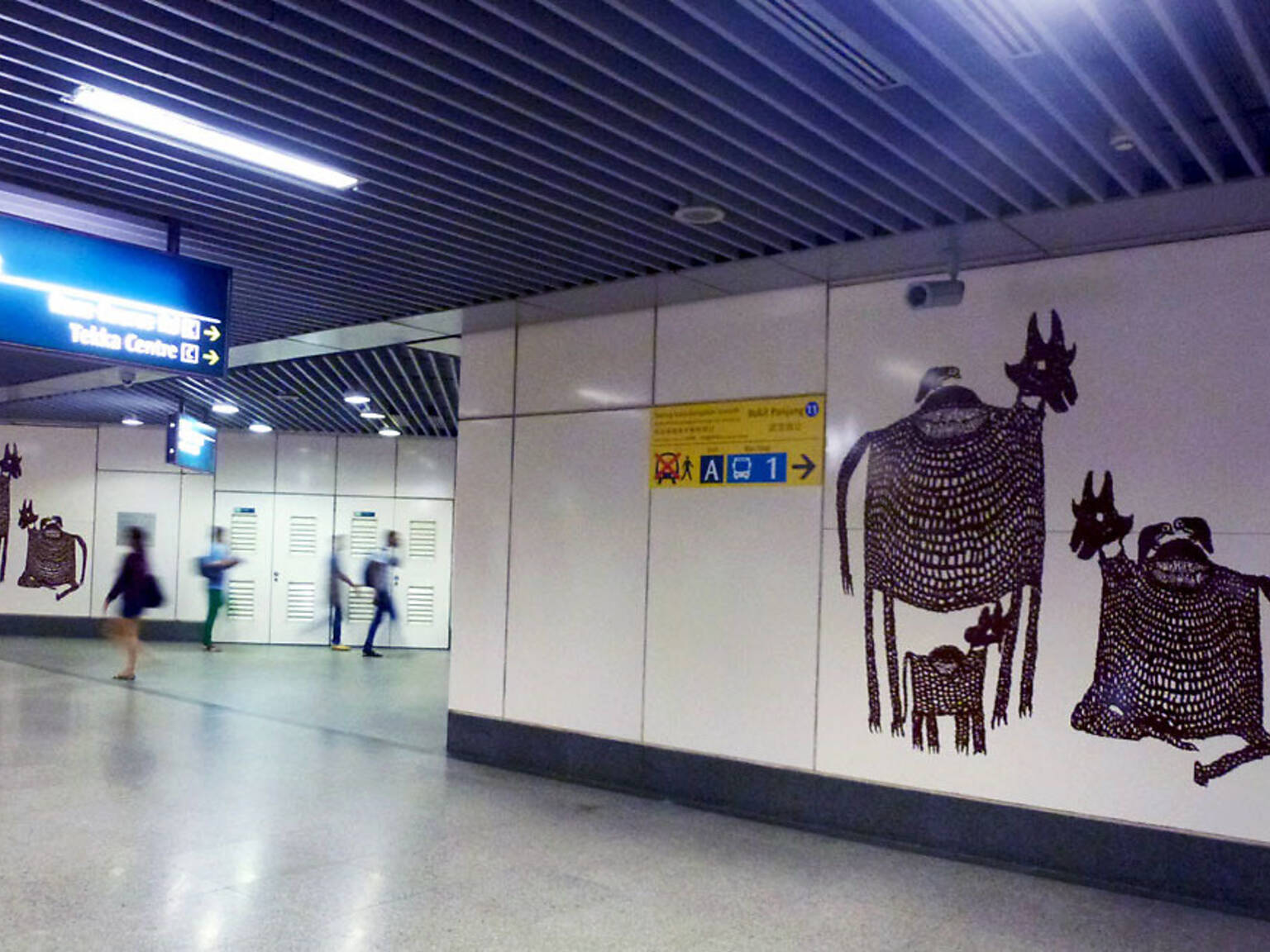 8 Beautiful Art Pieces in MRT Stations Around Singapore