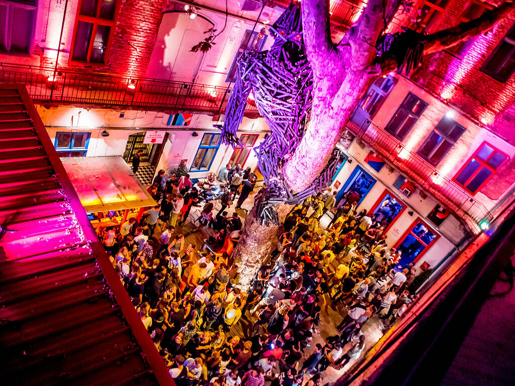 Best Ruin Bars in Budapest: An Epic Underground Pubs Guide for 2025