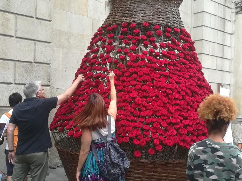 Festa del Roser rose and flower festival 2019 | Things to do in Barcelona